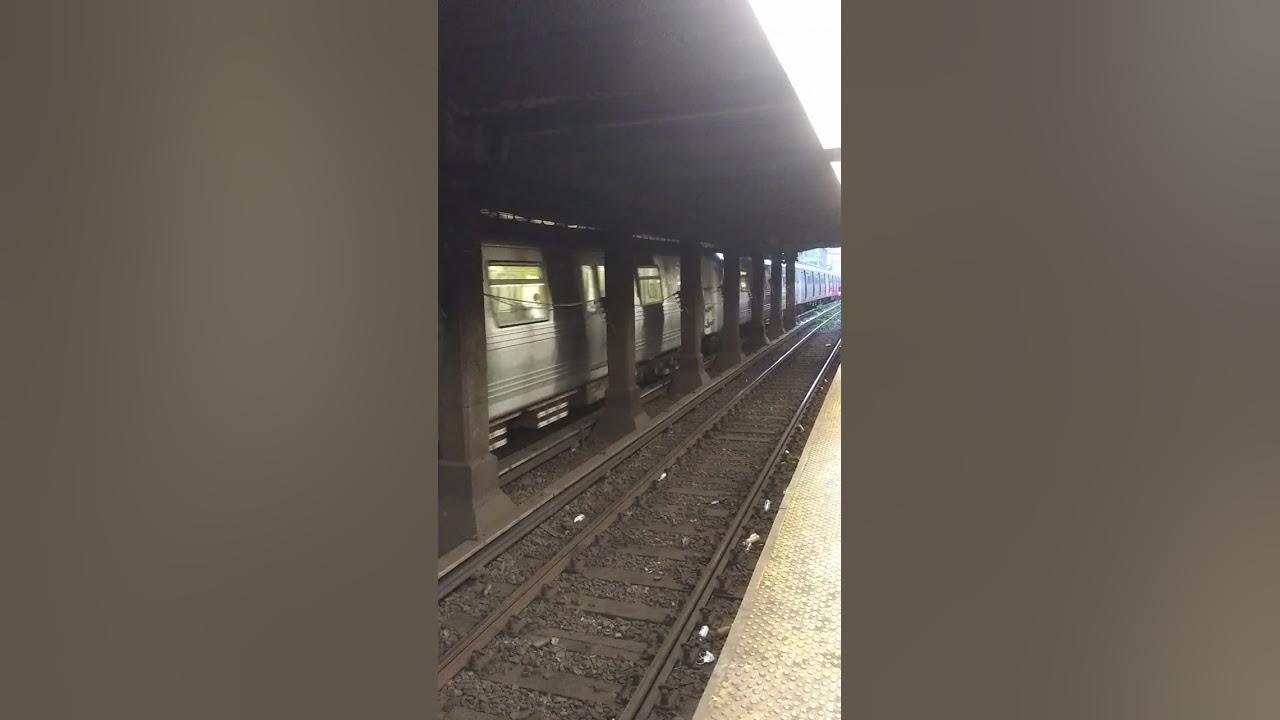 Manhattan Bound R46 Q train entering and leaving Prospect Park - YouTube