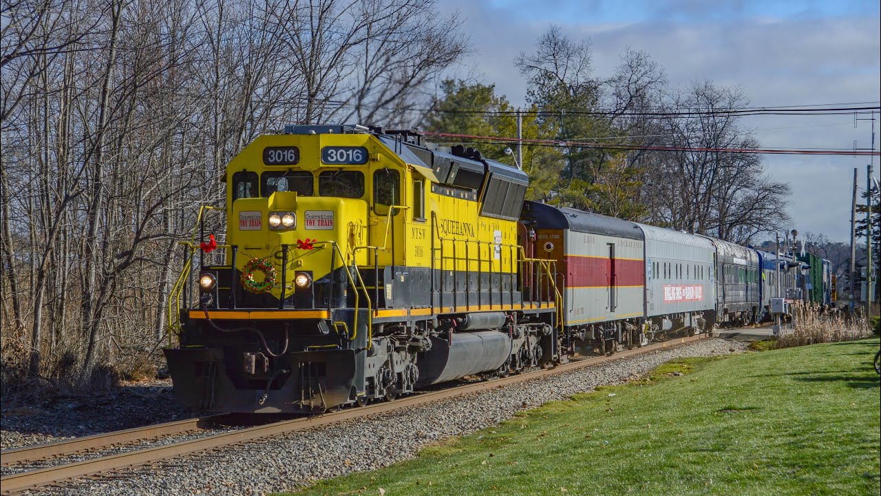 The 2022 Operation Toy Train & Tri-State Santa Train - YouTube