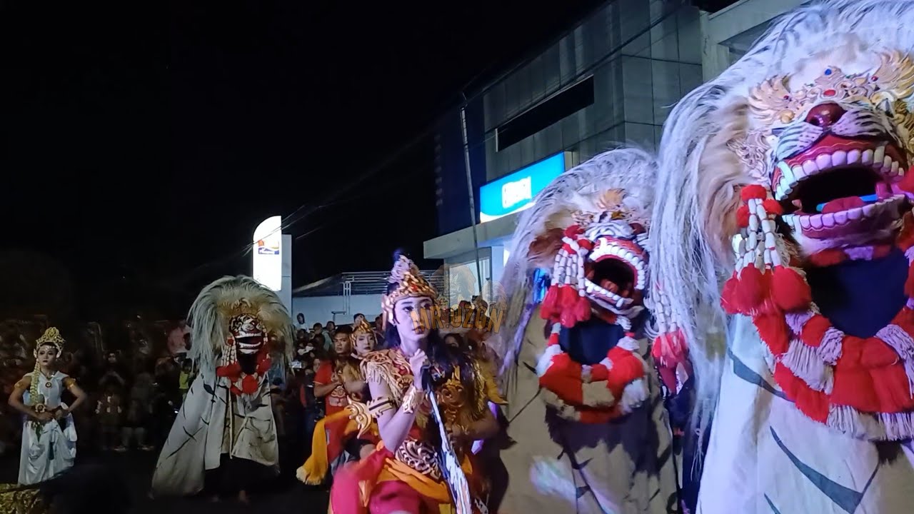 Tradisi Kirab Barongan Blora Suronan Todanan 2024 - YouTube