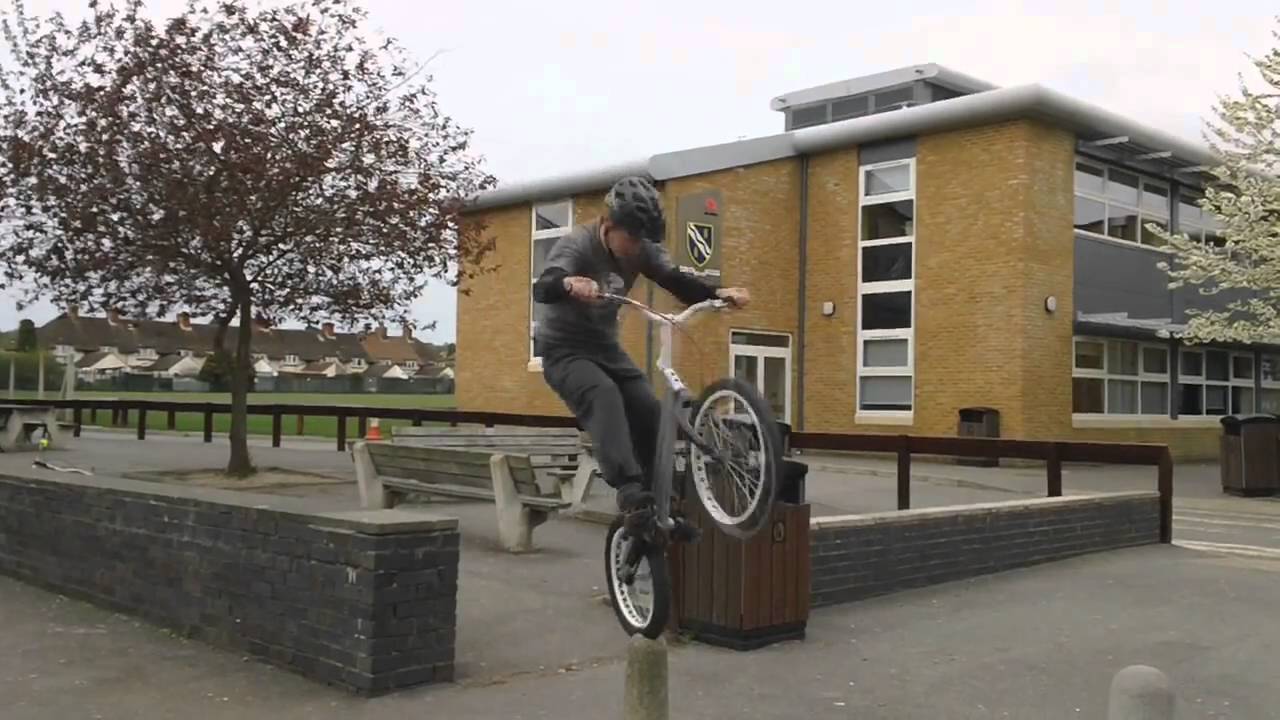 Jack Chinnery spring clips HD - YouTube