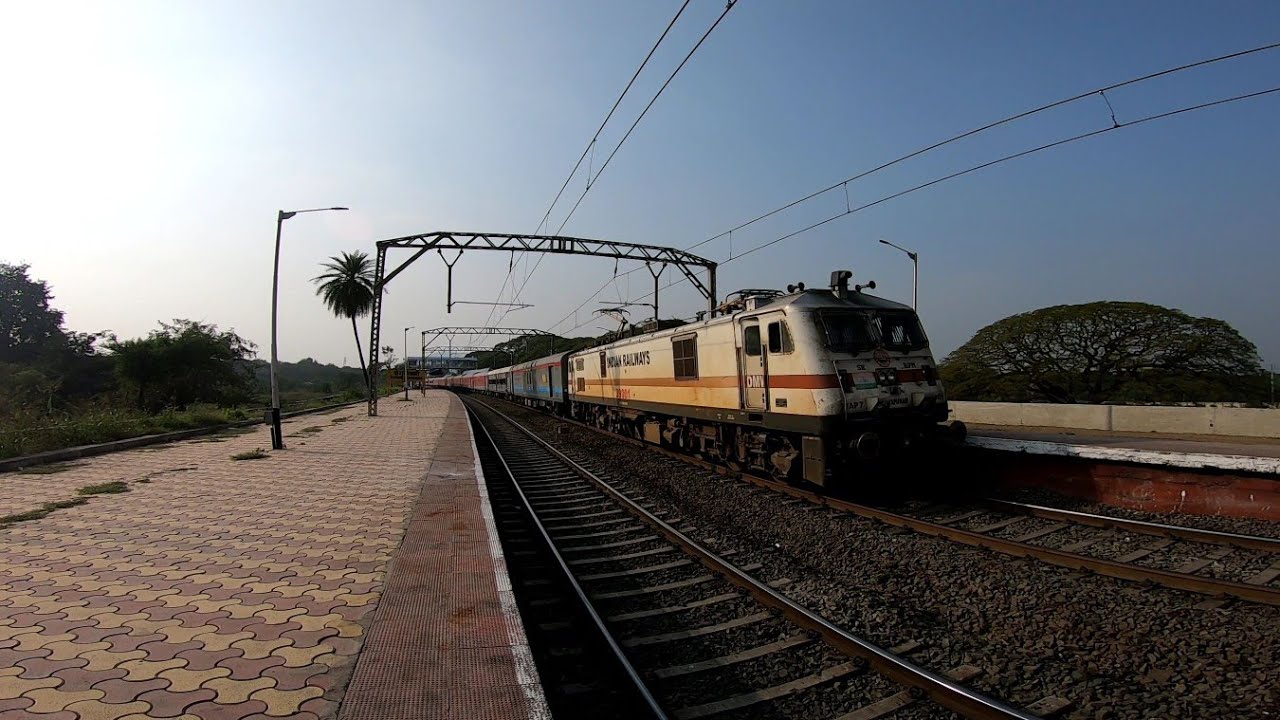 LHB-16339 CSMT NCJ EXPRESS - DLMW 39001 RPM WAP-7 LEADING- BEGDEWADI ...