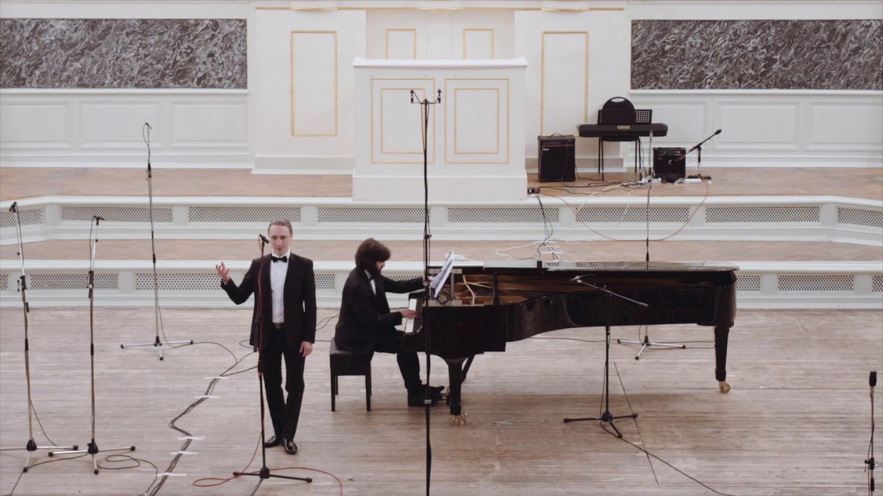 Figaro's aria "Largo al Factotum" - YouTube