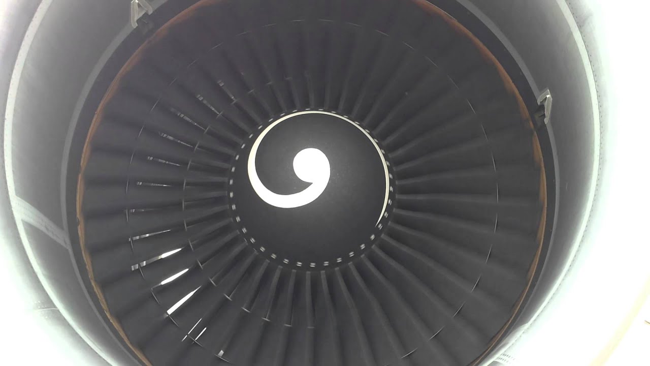 Turbofan Spinning in Light Breeze - General Electric GE CF6-80C2B5F [05 ...