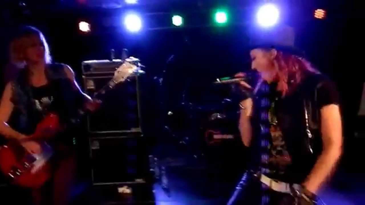 Barbe-Q-BarbieS Rock at Sea - YouTube