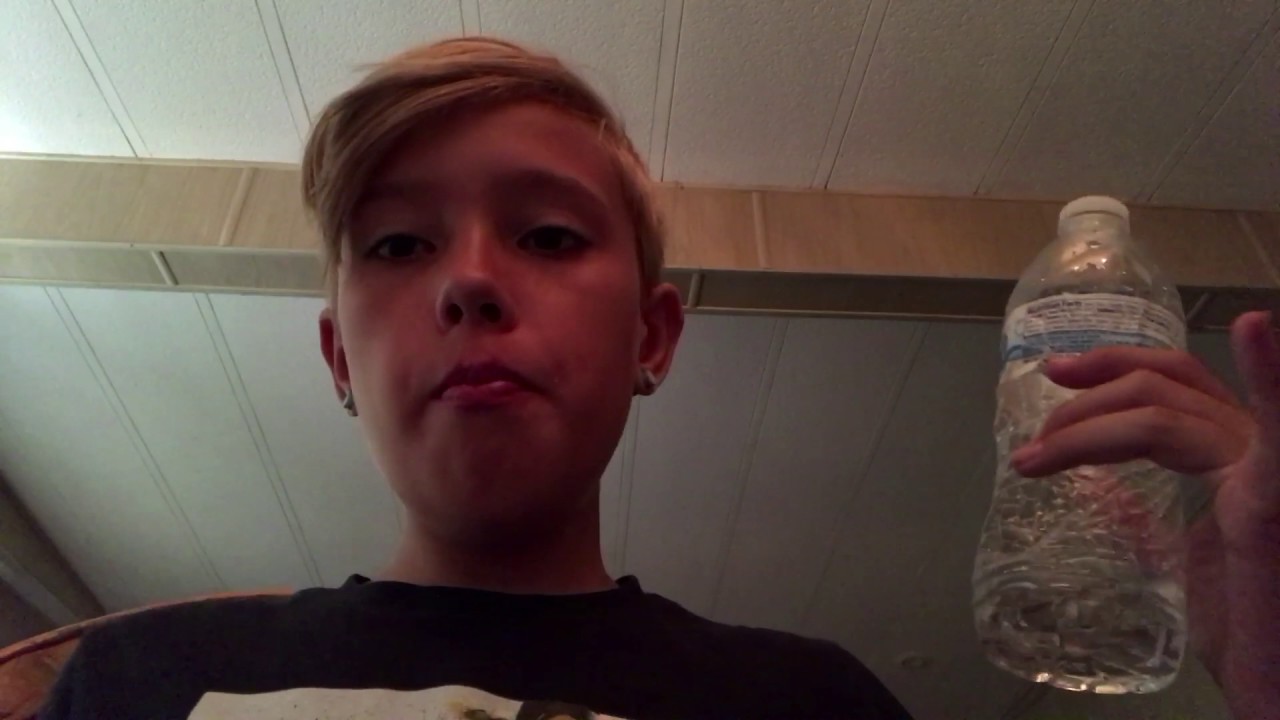 How to make smartie smoke come out of your mouth - YouTube
