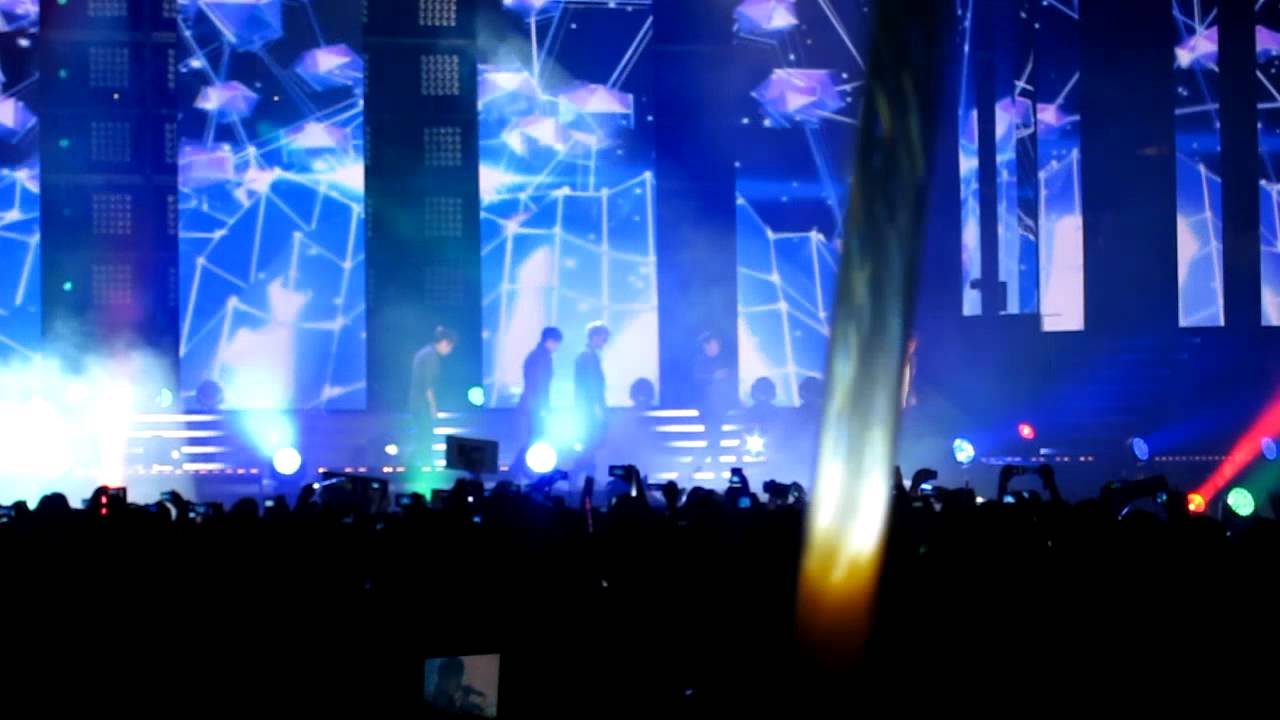 Beast (B2ST) - Shock [Live-Fancam] (K-Pop Music Fest 2011 - Sydney ...