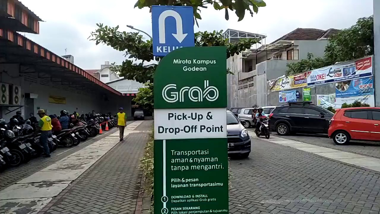 pick up point Grab di Halaman Parkir Luas di belakang Mirota kampus ...