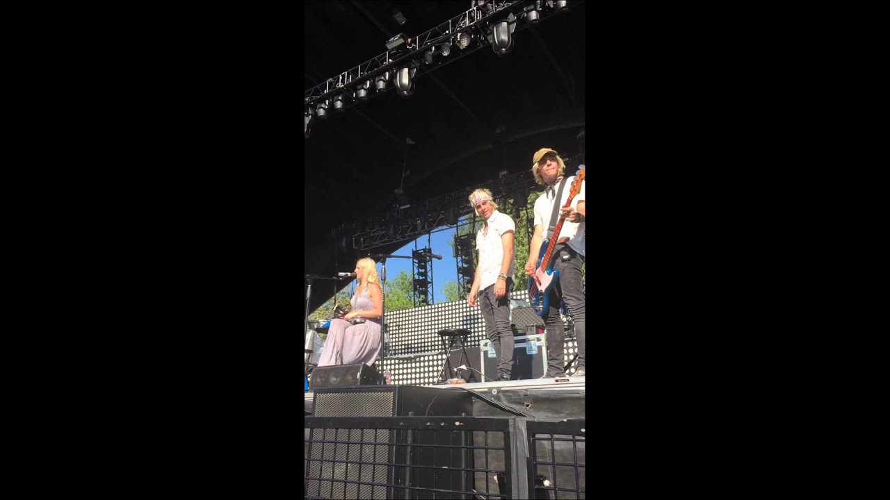 Ross Playing Riker's Bass At R5 Meet and Greet 5-15-2015 - YouTube