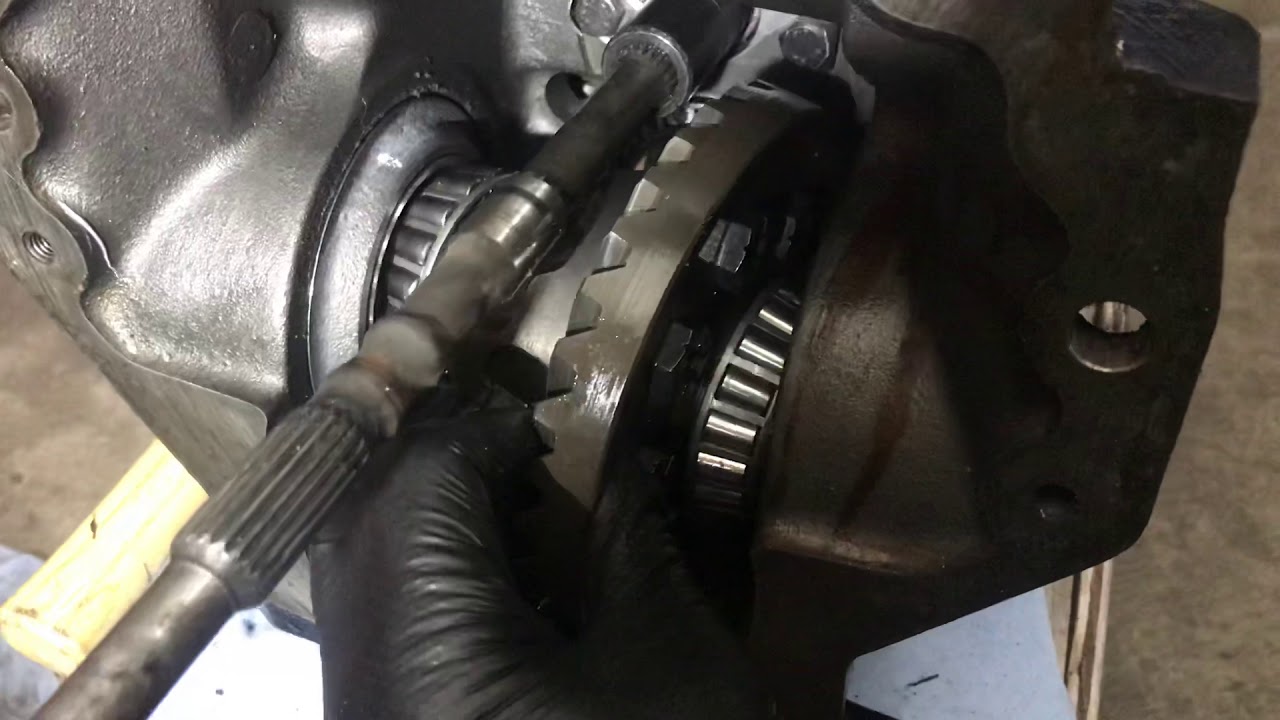 Renault 4 Gear Box - YouTube