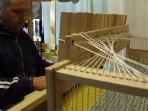 Weaving on my new loom - YouTube