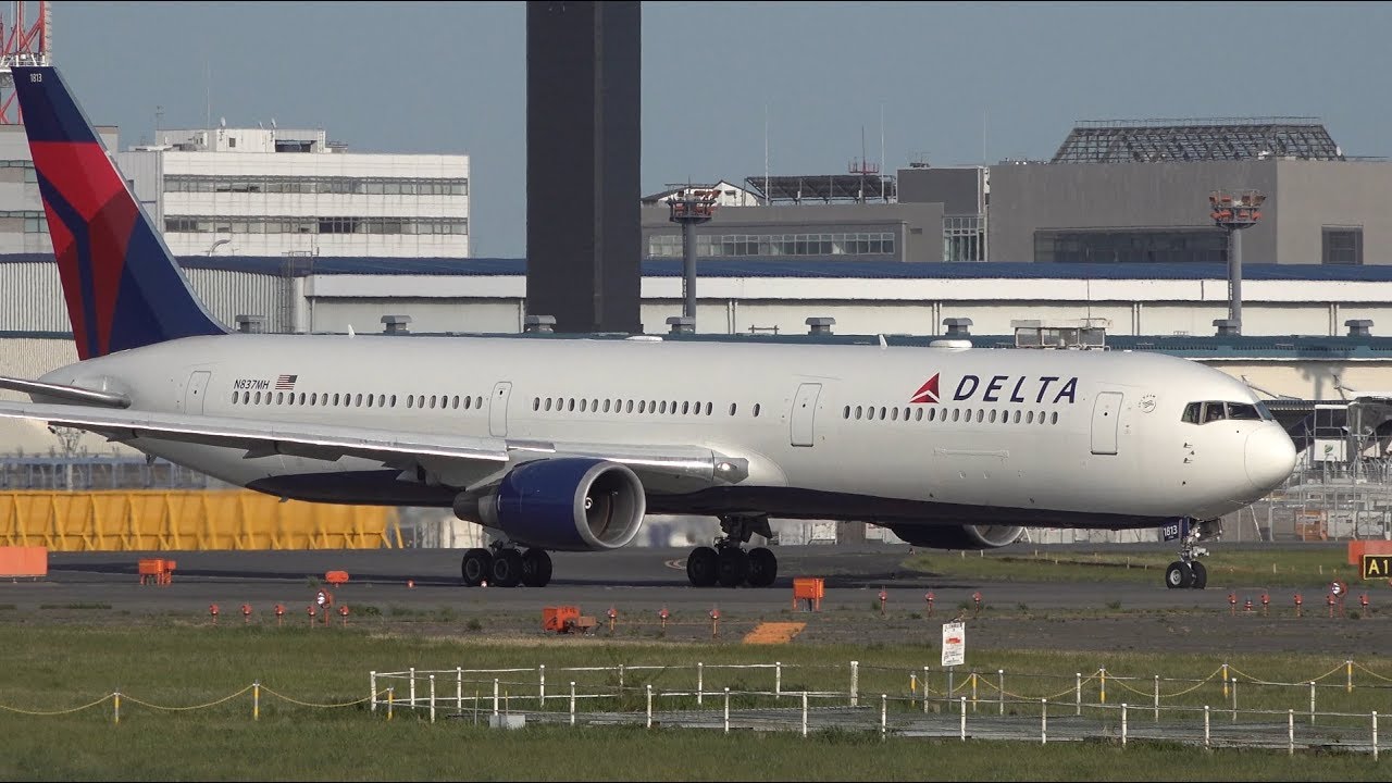 Delta Air Lines Boeing 767-400ER N837MH Takeoff from Narita 16R | NRT ...