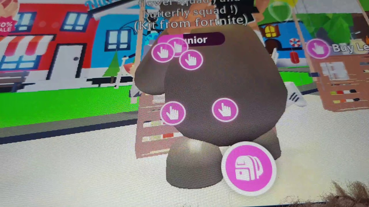 How to scam people on roblox on adopt me - YouTube