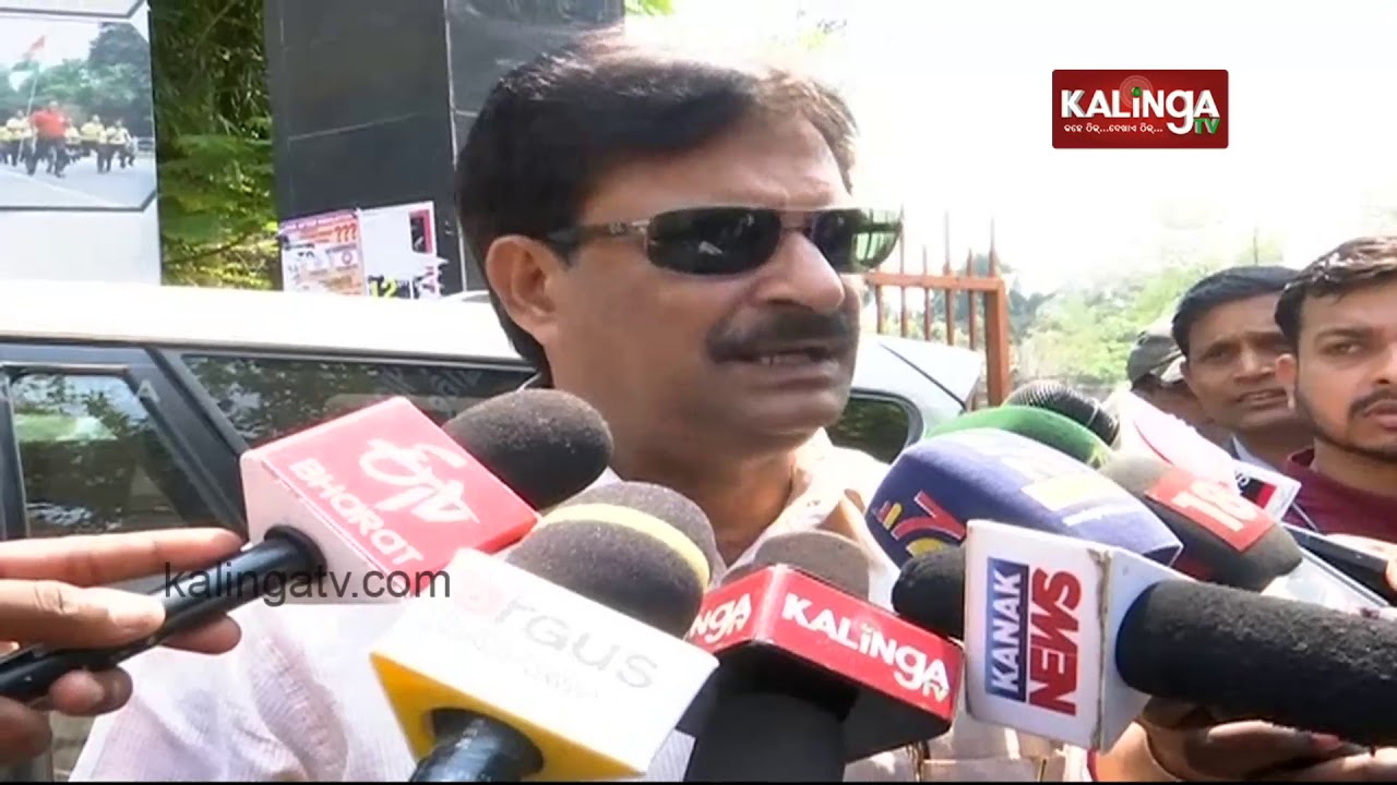 Samir Ranjan Das Visits Maharshi College To Review +2 Exam - YouTube