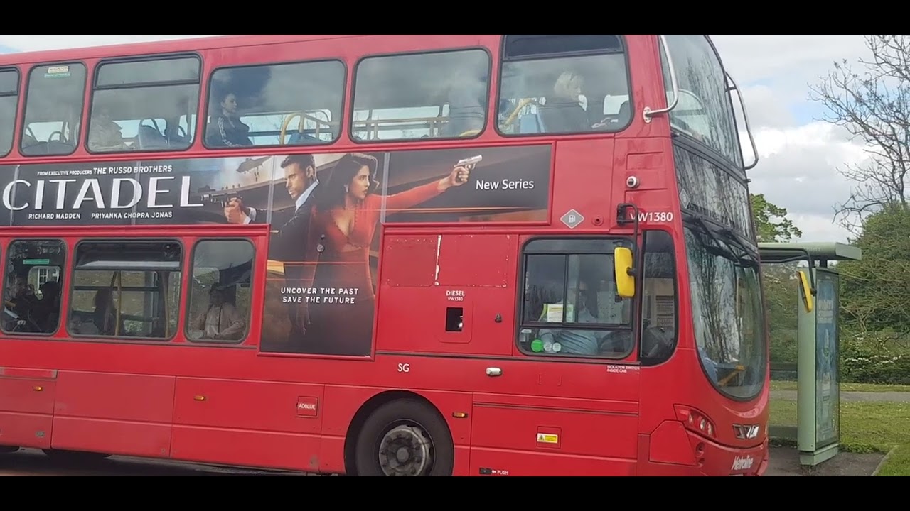 Here is the 81 bus in Heathrow Monday 1 May 2023 - YouTube