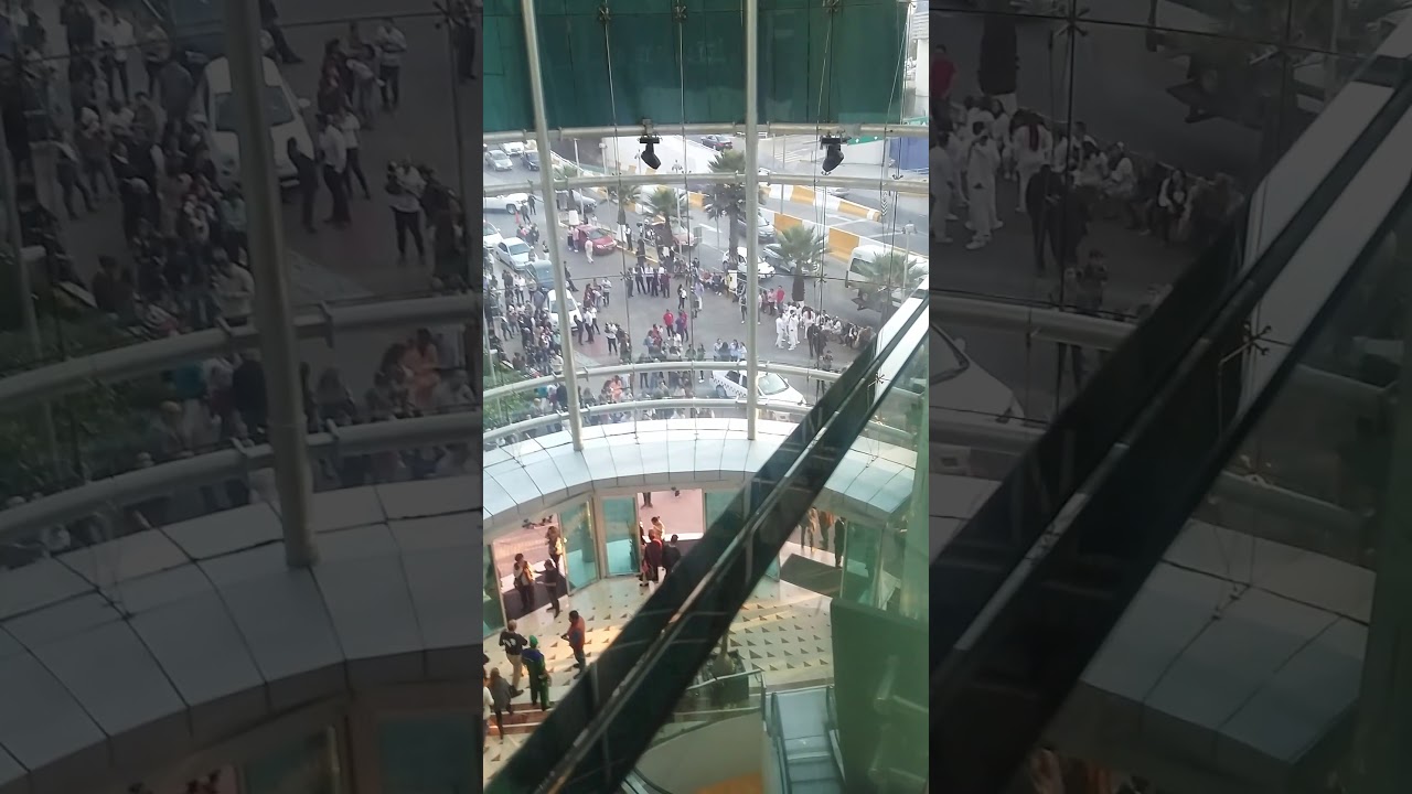 Temblor en magnocentro interlomas 2018 - YouTube