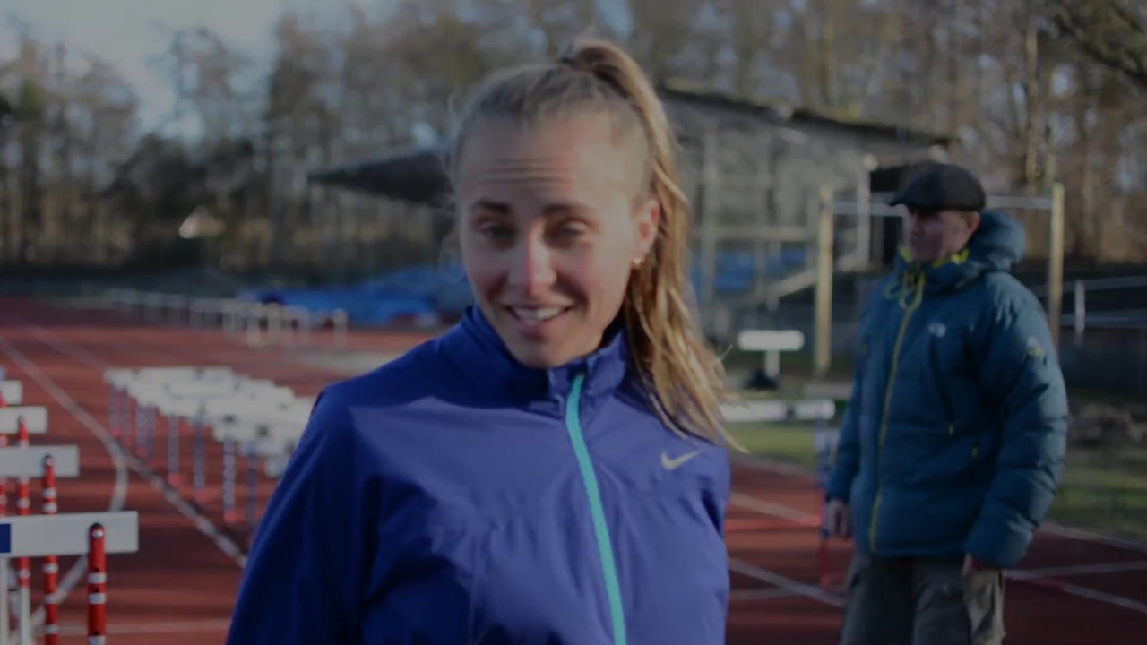 Stina Troest - distance - YouTube