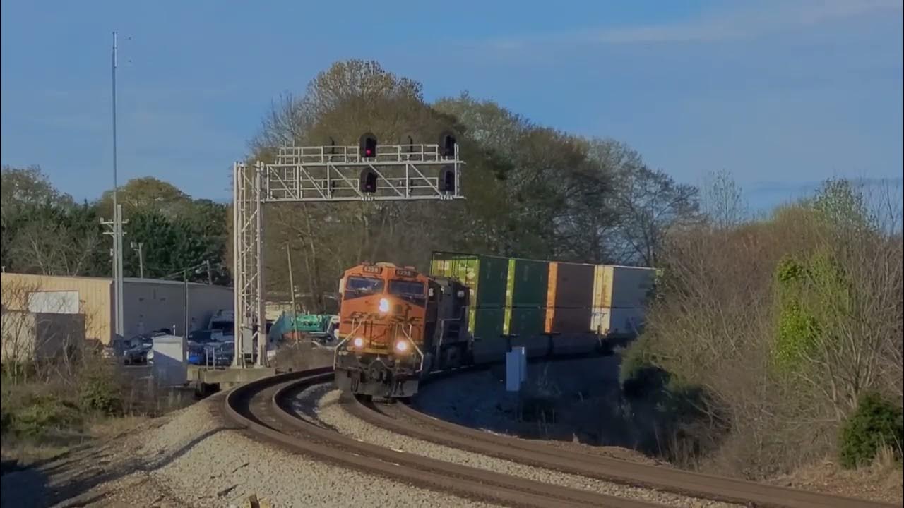 Saturday's Railfan Action in Taylors, SC w/NS 27A, 240, 24X, 153, and 28R - YouTube