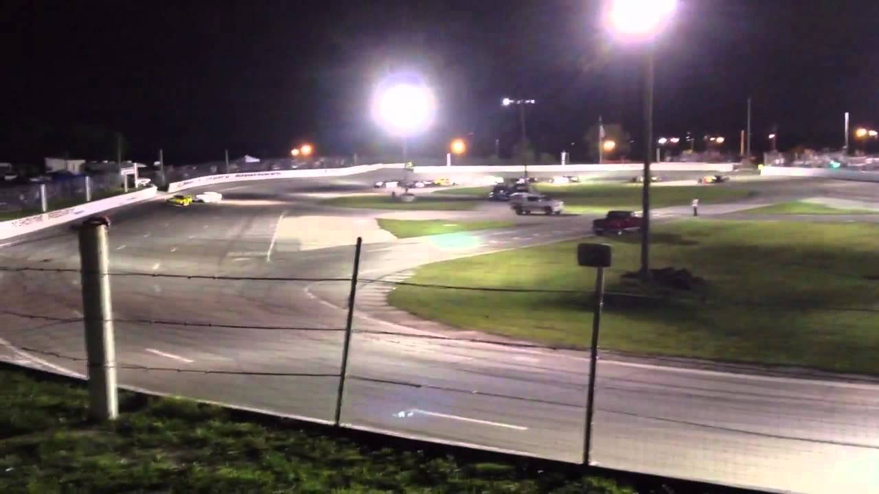 Late Model race from Showtime Speedway in Clearwater, FL HD - YouTube