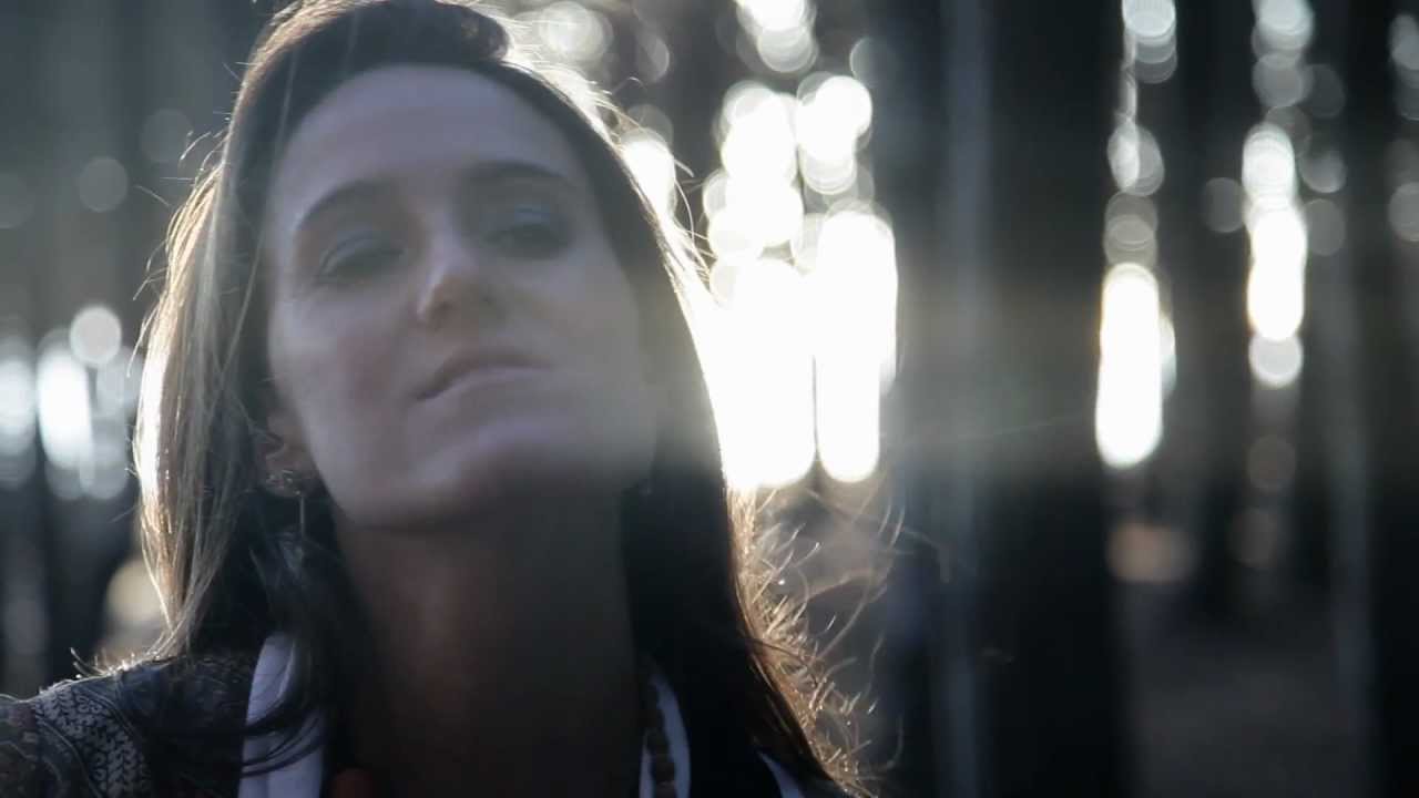 Tere Larraín - Ese soy yo - Video Oficial - YouTube