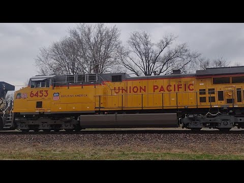 UP 6453 Trails on NS (WB) Mix Freight - YouTube