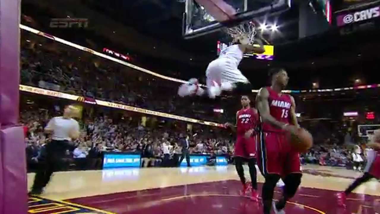 LeBron and the Cavaliers Throw a Dunk Party vs. Miami - YouTube