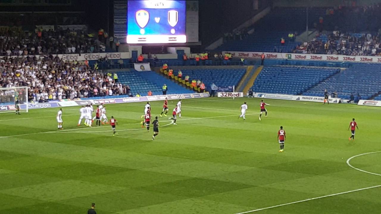 Fulham goal from outside the box vs Leeds United - YouTube