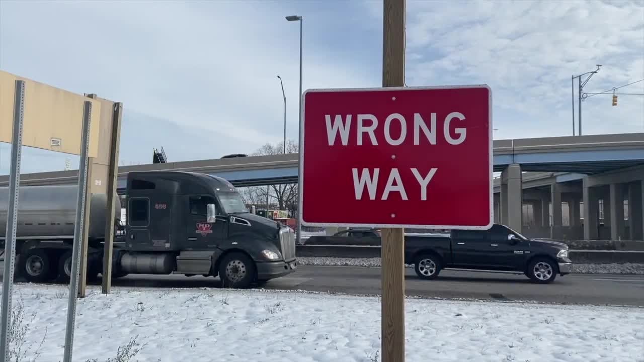Preventing wrong-way drivers - YouTube