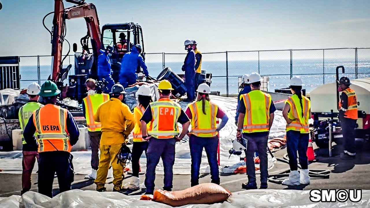 𝗘𝗡𝗩𝗜𝗥𝗢𝗡𝗠𝗘𝗡𝗧𝗔𝗟 𝗖𝗟𝗘𝗔𝗡𝗨𝗣 & 𝗥𝗘𝗖𝗢𝗩𝗘𝗥𝗬: EPA Crews at Will Rogers State Beach ...