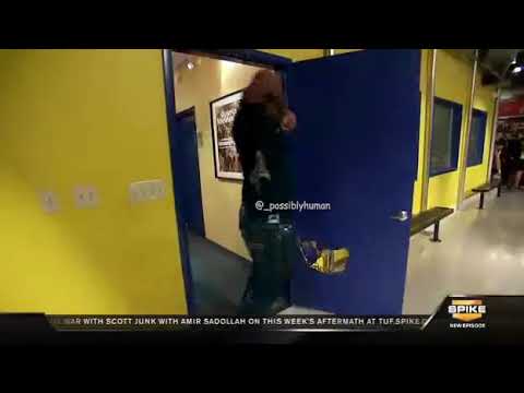 Josuke Fixes a Door - YouTube