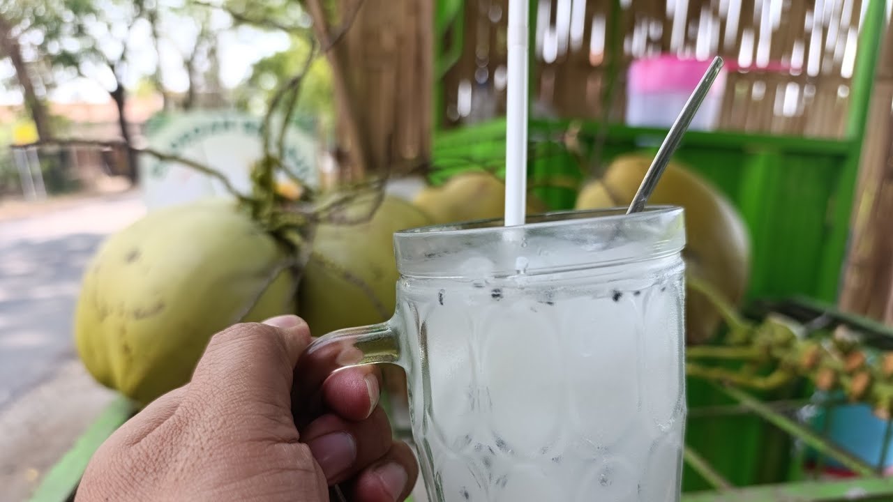 Es Degan Mas Deny dan Nasi Kucing Telur Dadar Utuh Cukup Rp. 10.000 ...
