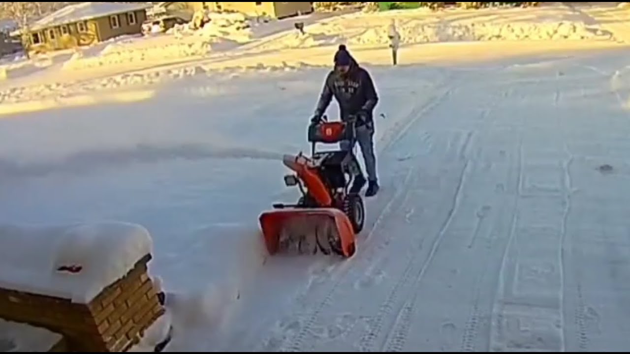This 30 Inch Snow Blower Is A Beast! 30 Inch Husqvarna Snow Blower ...