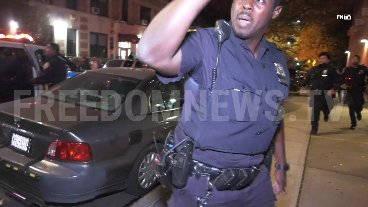 EGG CHAOS: Cops Pelted With Eggs While Making Arrest In the Bronx - YouTube