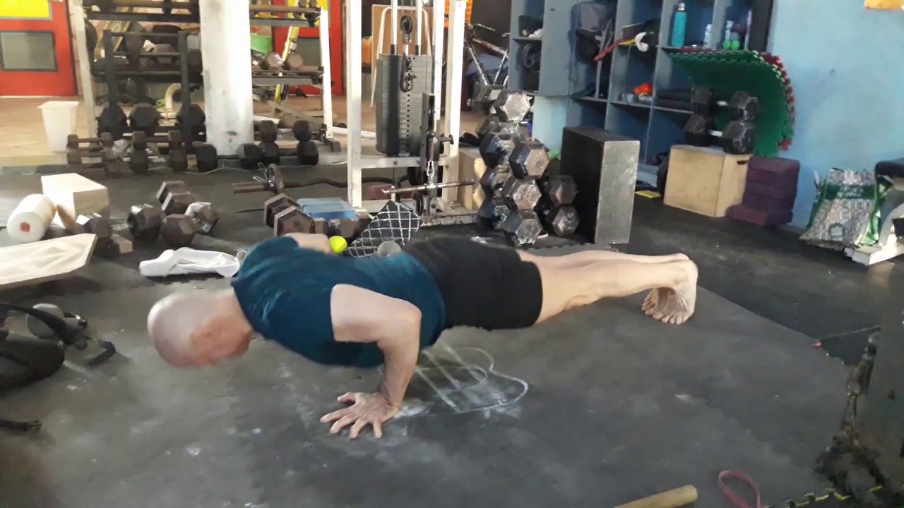 Pushup pyramids - YouTube