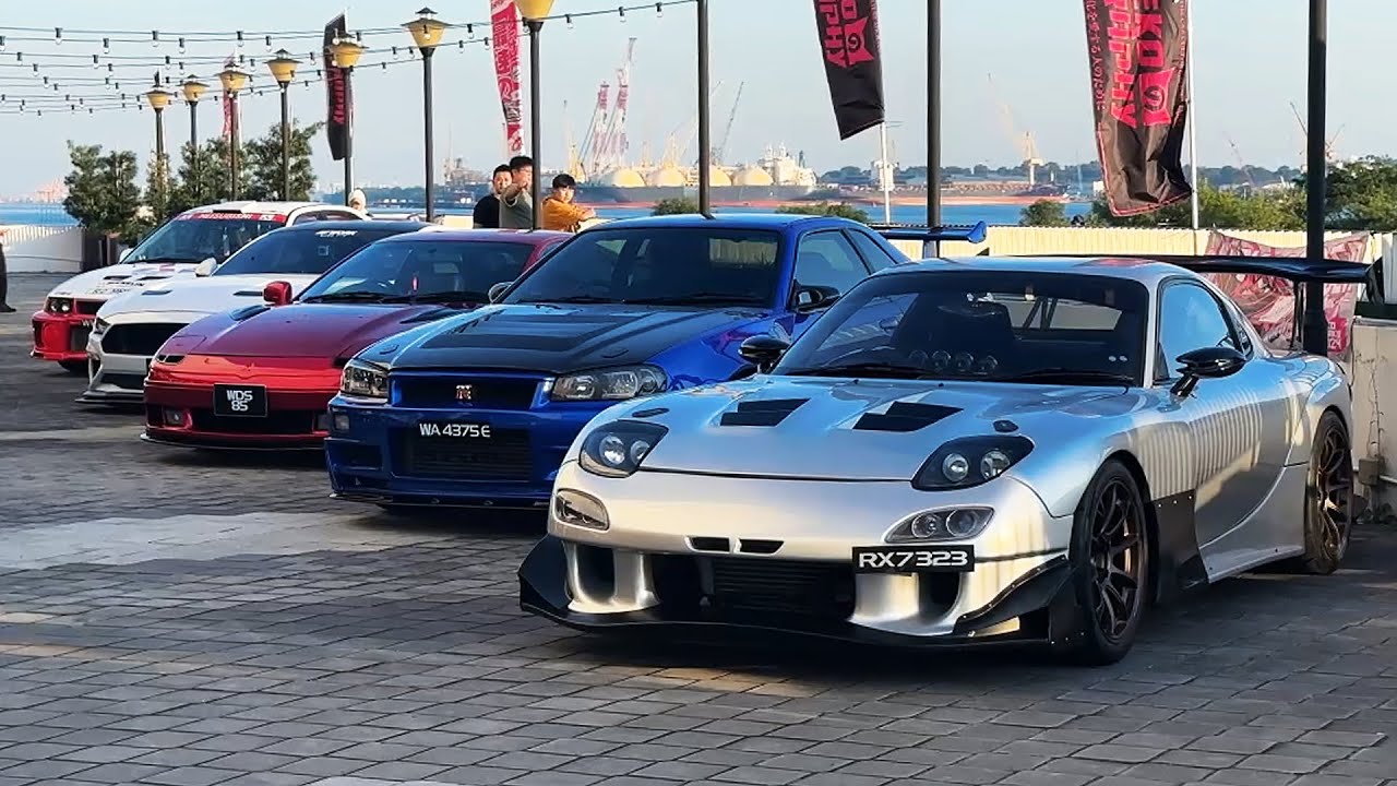 Sunset Car Meet | 4K - YouTube