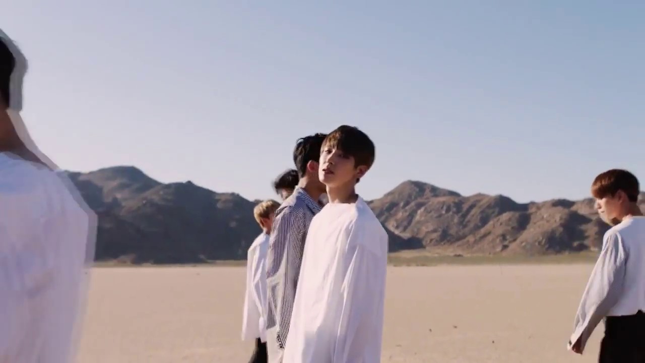 SEVENTEEN - DONT WANNA CRY - YouTube