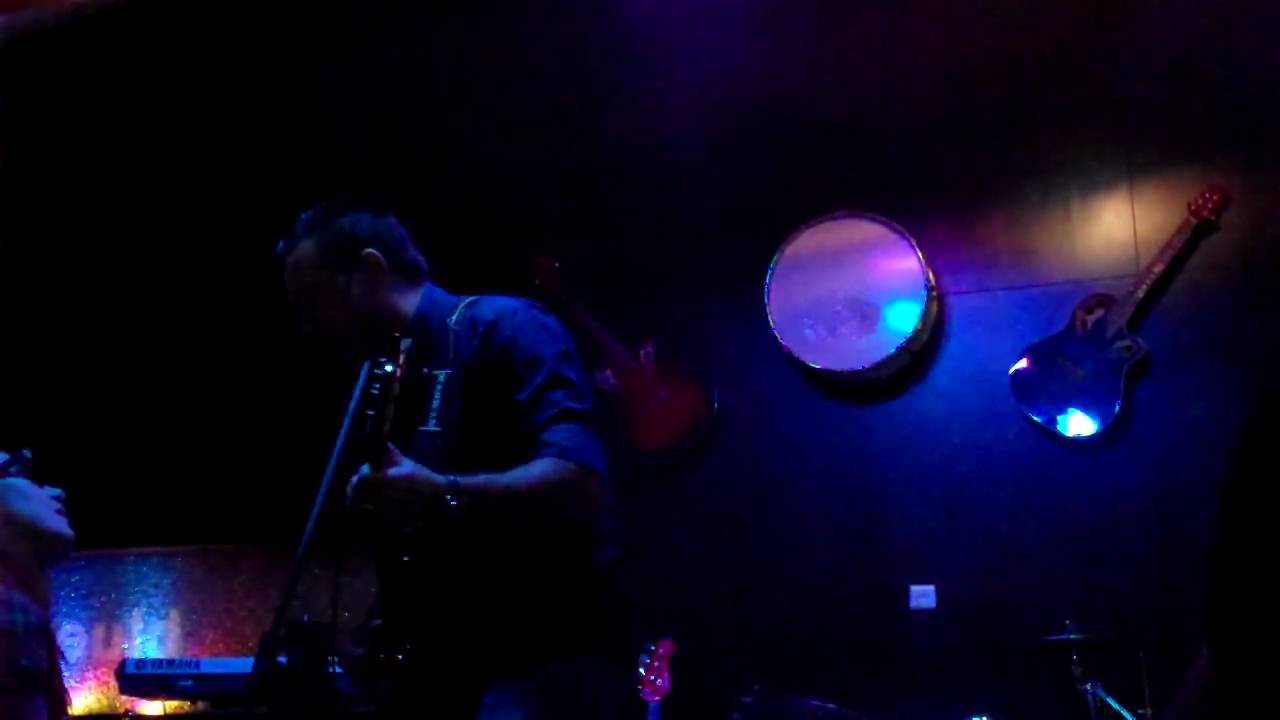 Blue Bar at Novotel Dubai 11 - YouTube