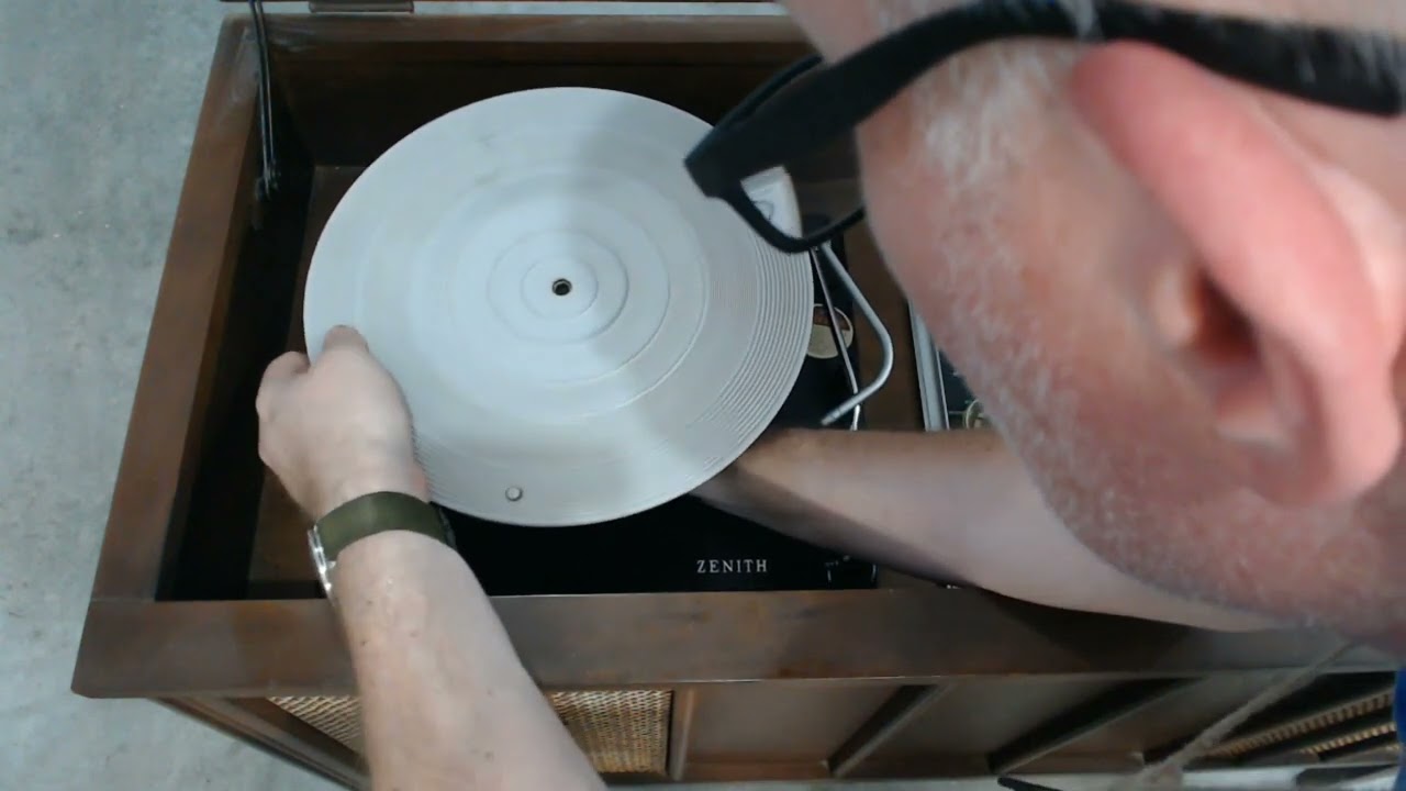 Zenith Y910 Stereo Console Repair Part 2 - Evaluating the Turntable ...