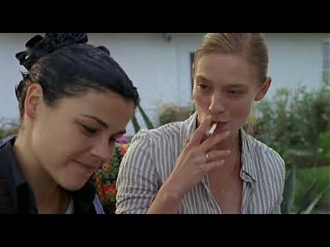 Sandra Borgmann smoking cigarette 🚬 - YouTube