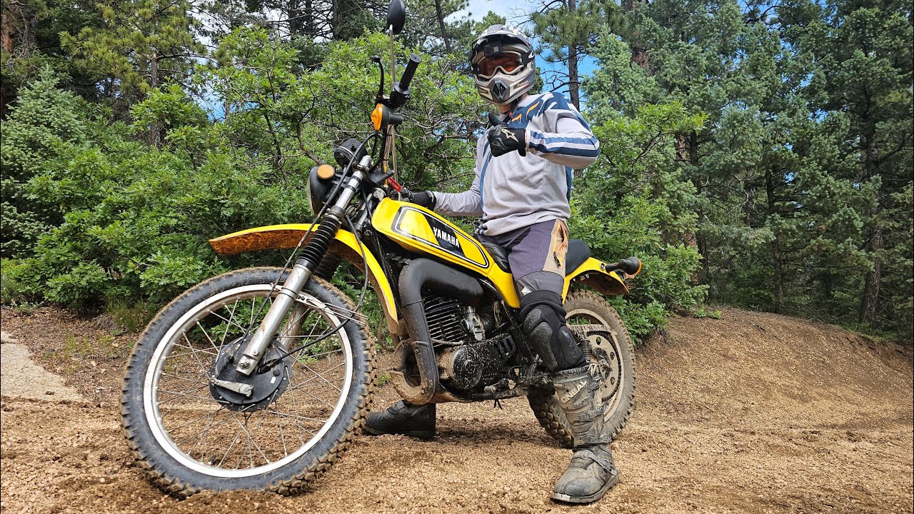 1977 Yamaha DT400 Trail Riding - YouTube