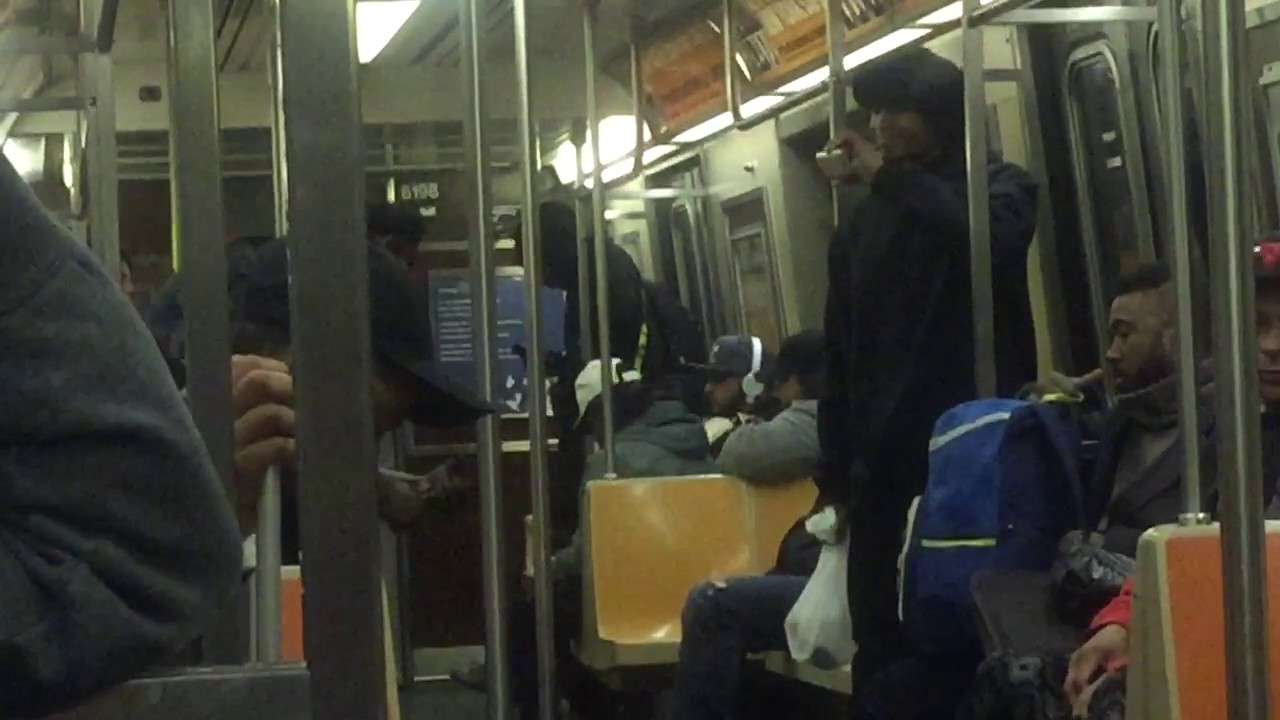 NYC Subway Rapper w/Bars - YouTube