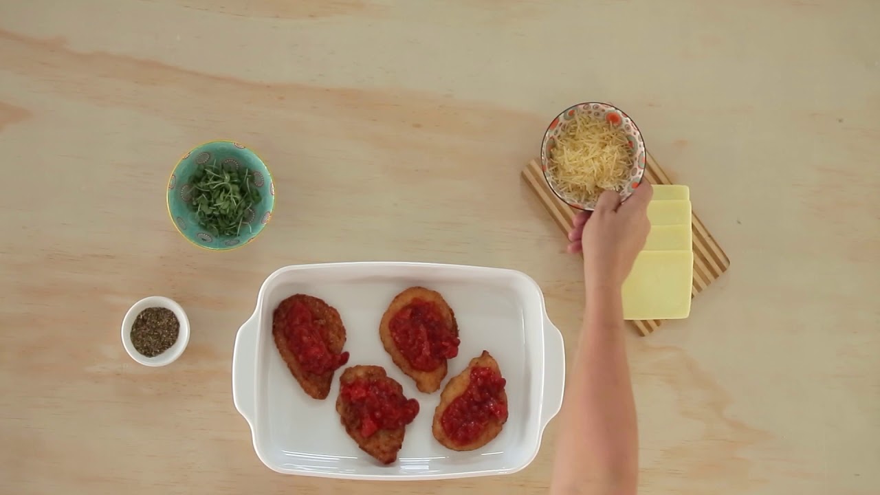 ¡Filete de Pechuga Apanada Melo a la Parmesana! - YouTube