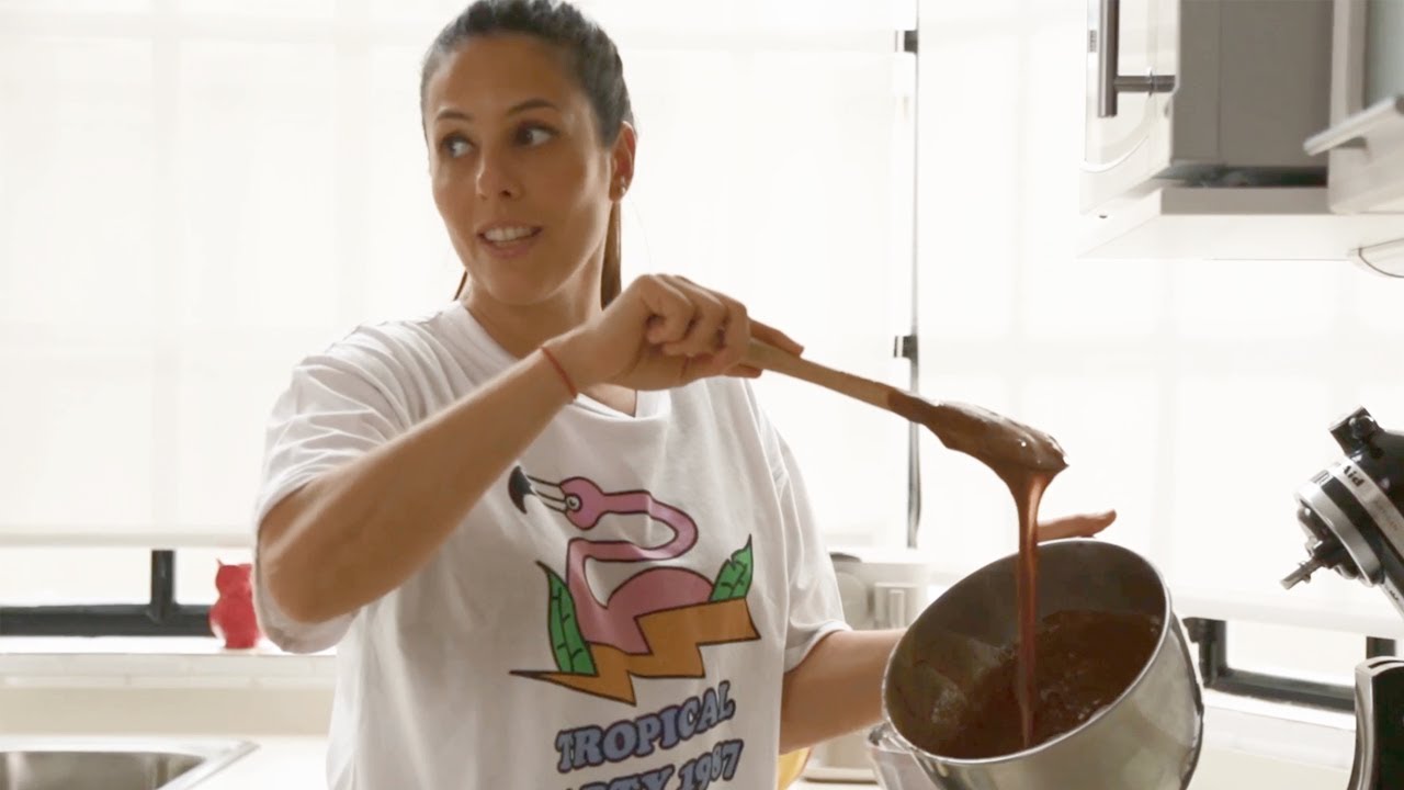 TST | Receta de Budín de Chocolate por Estefi Colombo - YouTube