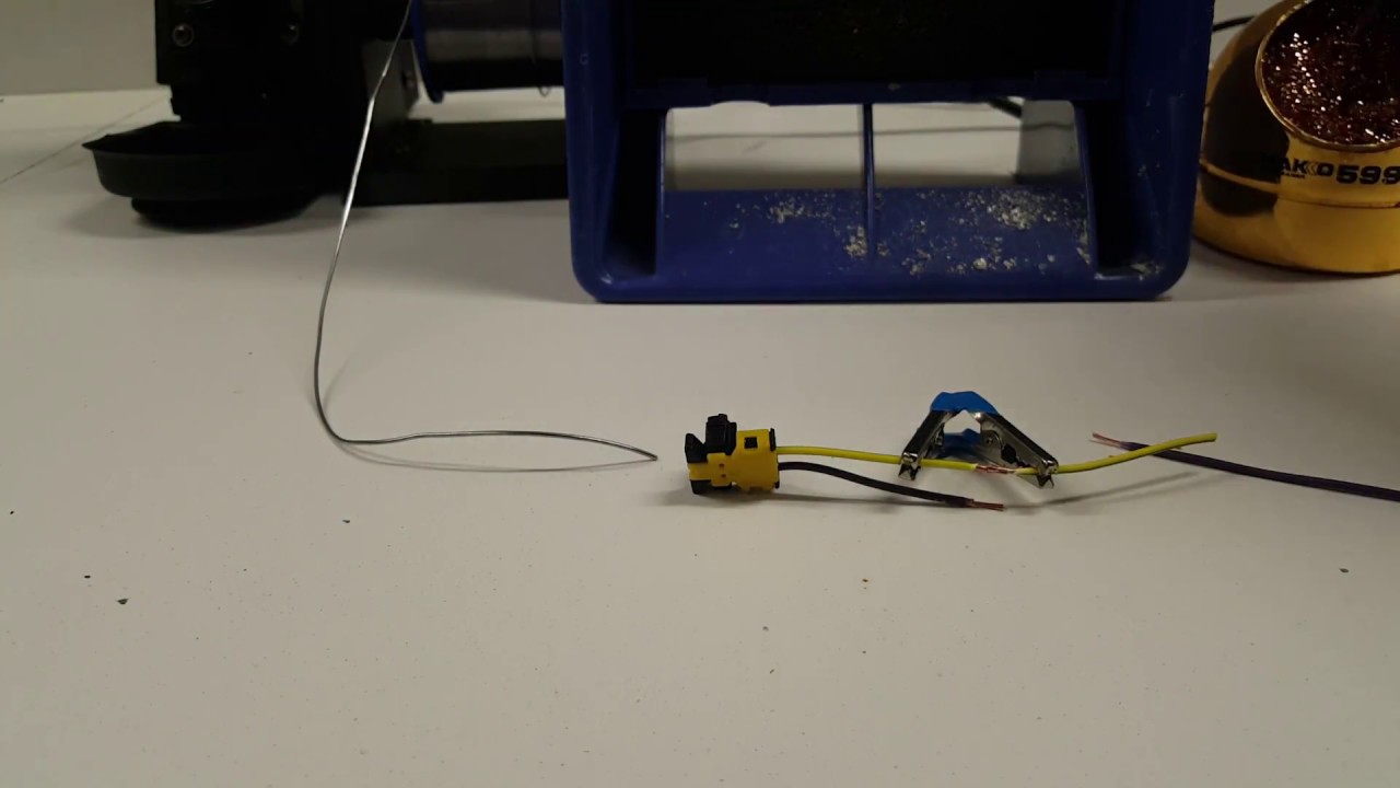 How to solder clockspring wires - YouTube