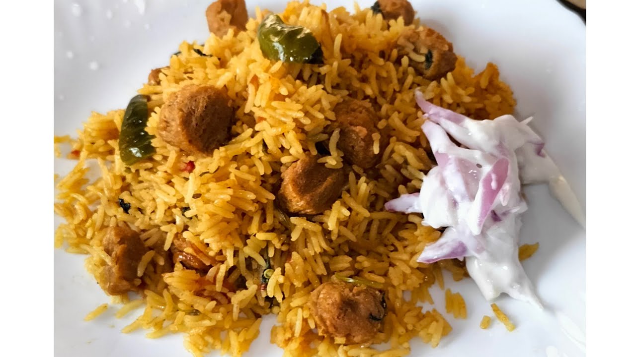 Soya chunks biryani // Soya Biryani recipe - YouTube