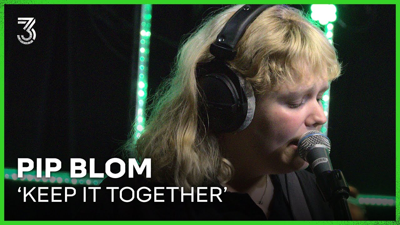 Pip Blom live met 'Keep It Together' | 3FM Live Box | NPO 3FM - YouTube