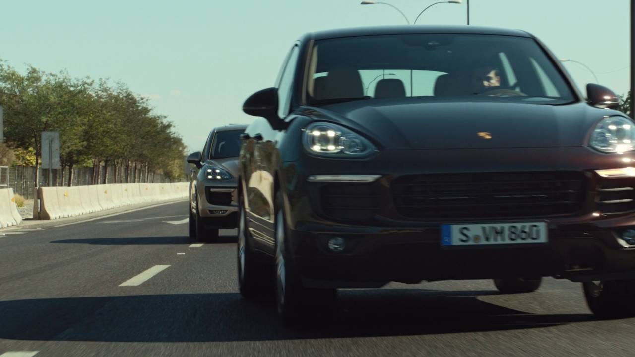 Porsche Cayenne Driver assistance - YouTube