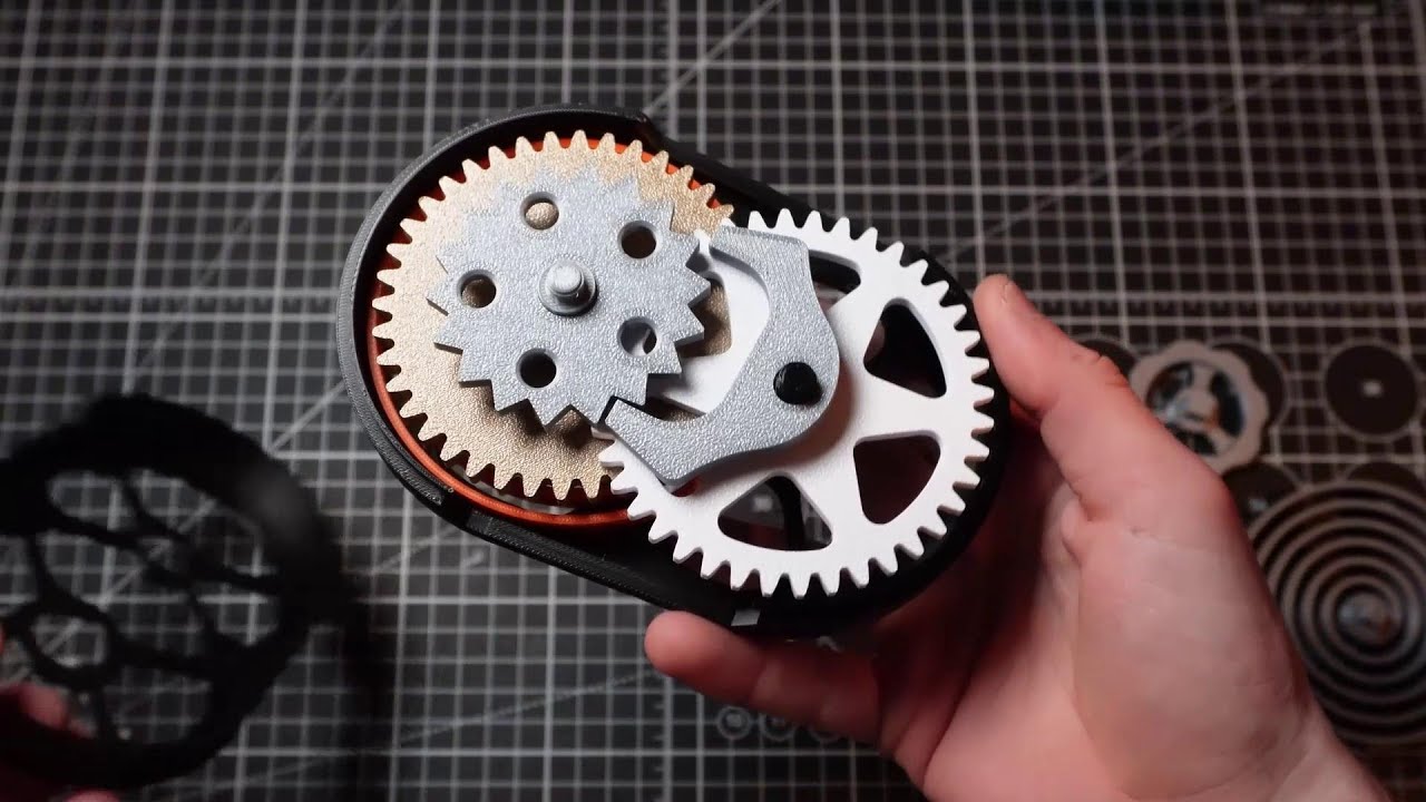 3D Printed Spring Motor - Clockbox V1 - YouTube