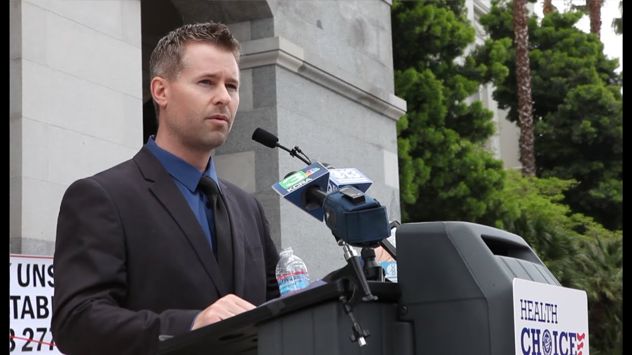 Eric Gladen "TRACE AMOUNTS" NO ON SB277 speech Sacramento Capitol on ...