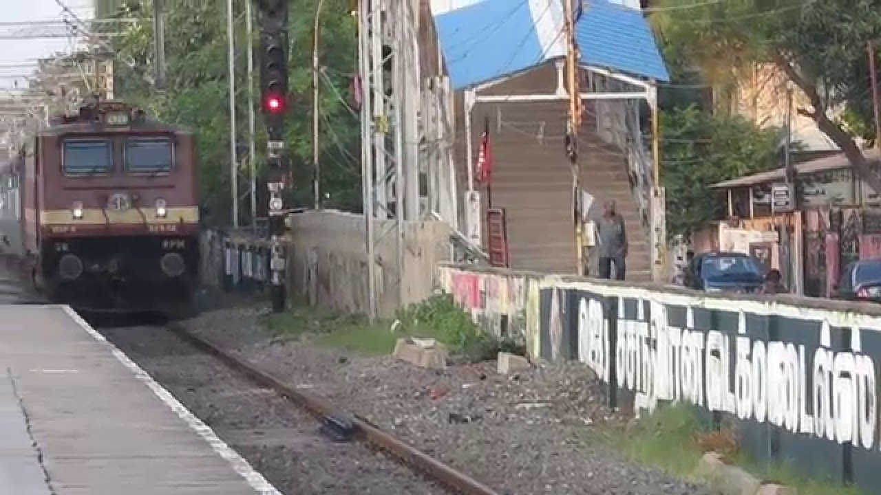 16713 Chennai Egmore-Rameshwaram Sethu Express at Mambalam railway ...