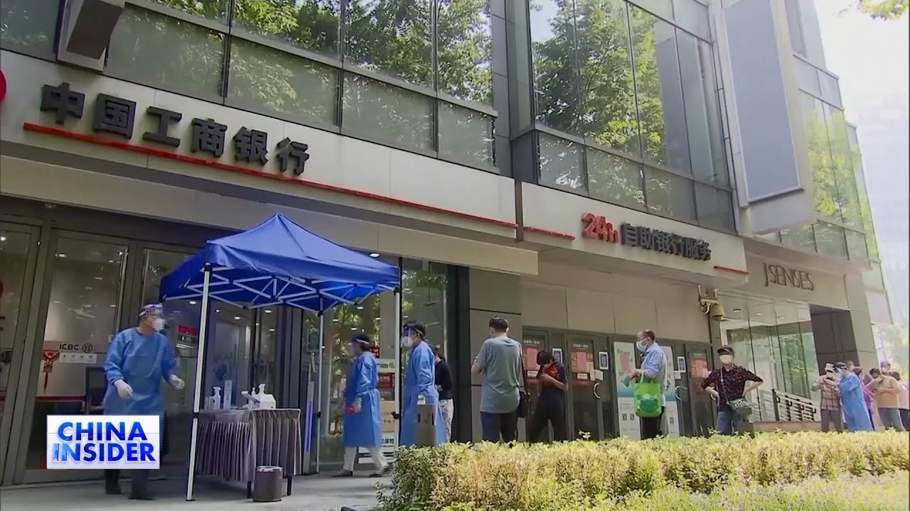 Chinese Officials Use Health QR Code to Bar Protestors | CLIP | China ...